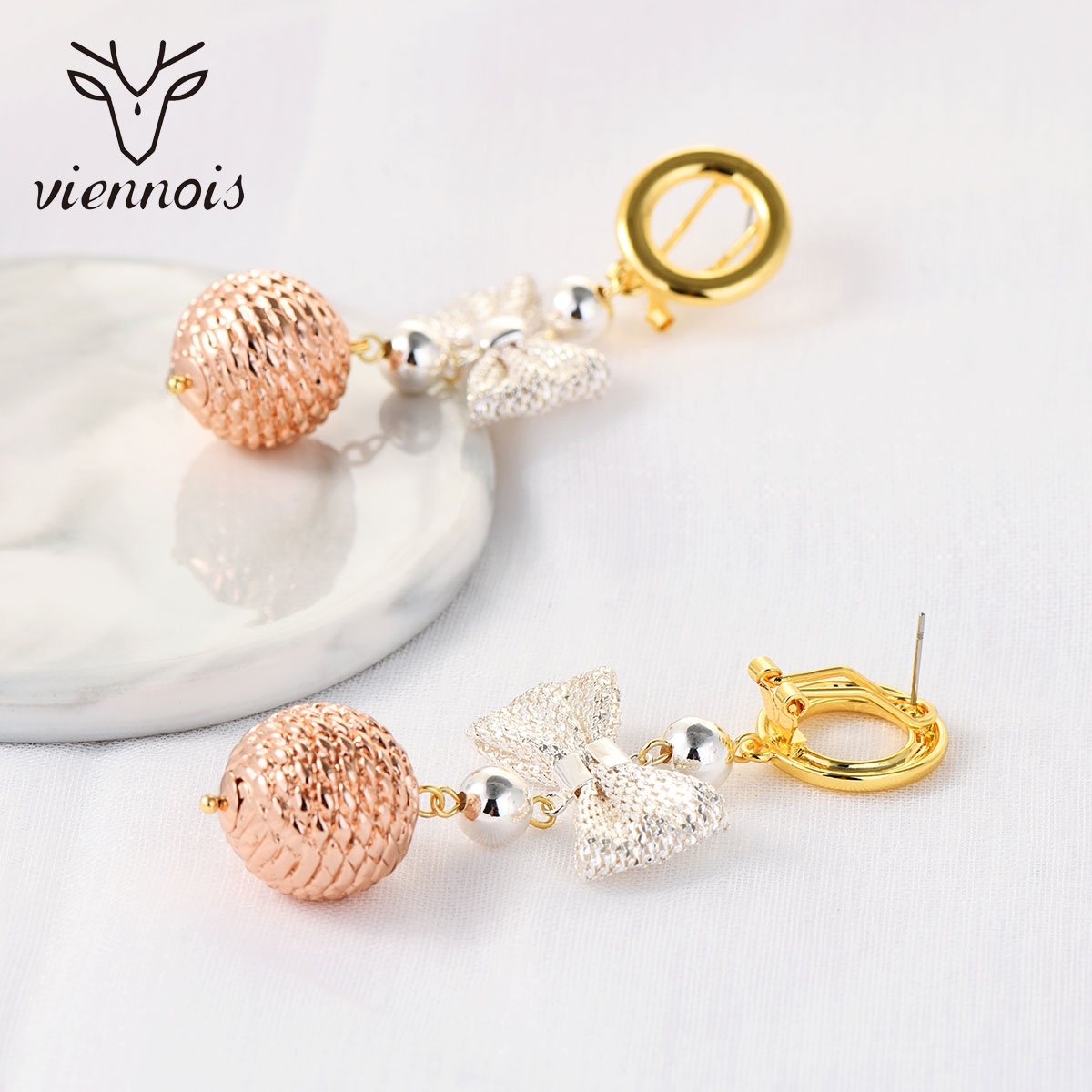 Sparkly Dubai Gold Plated Dangle Earrings Sparkly Dubai Gold Plated Dangle Earrings