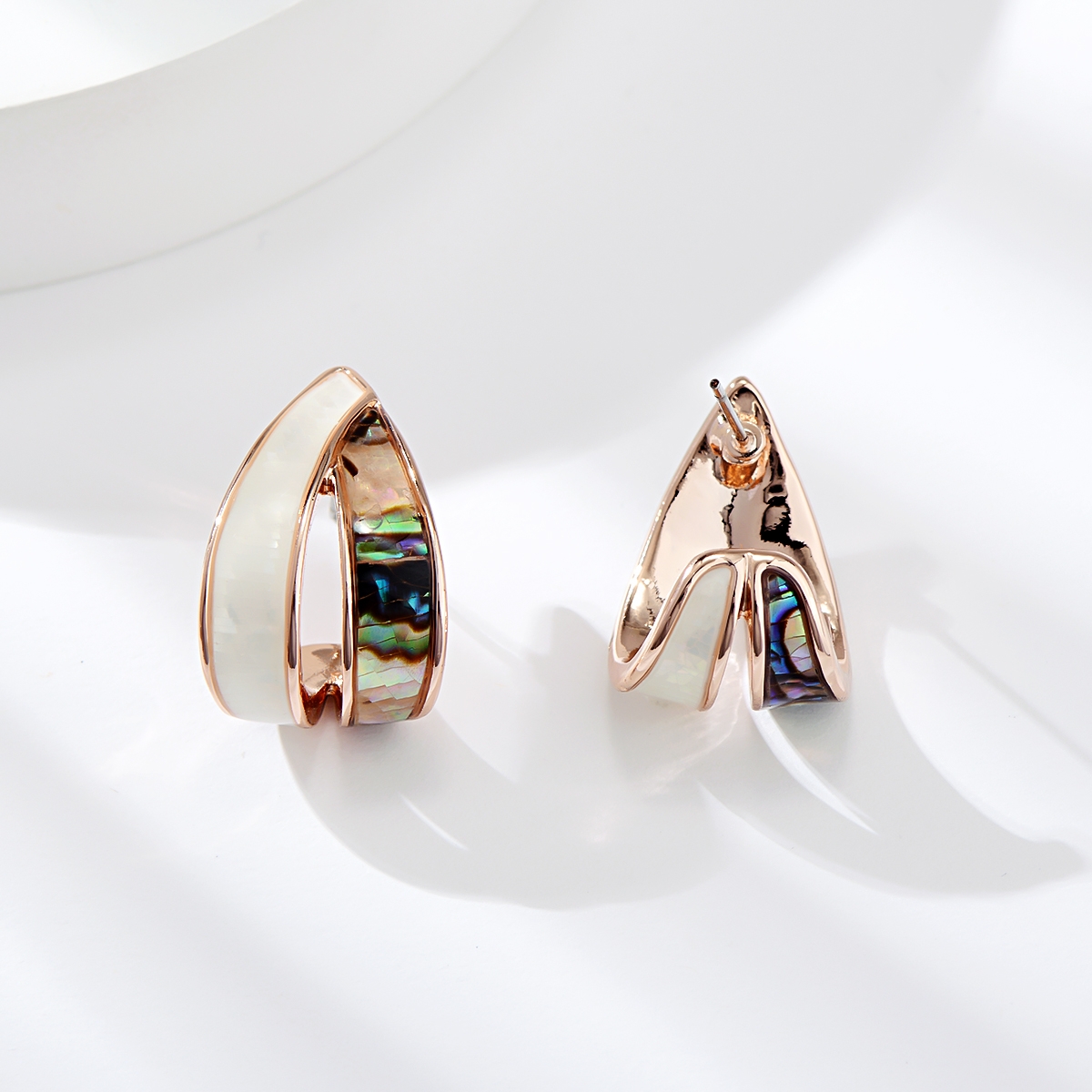 Fashionable Small Shell Stud Earrings