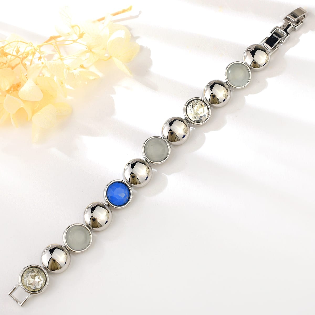 Zinc Alloy Luxury Fashion Bracelet at Super Low Price